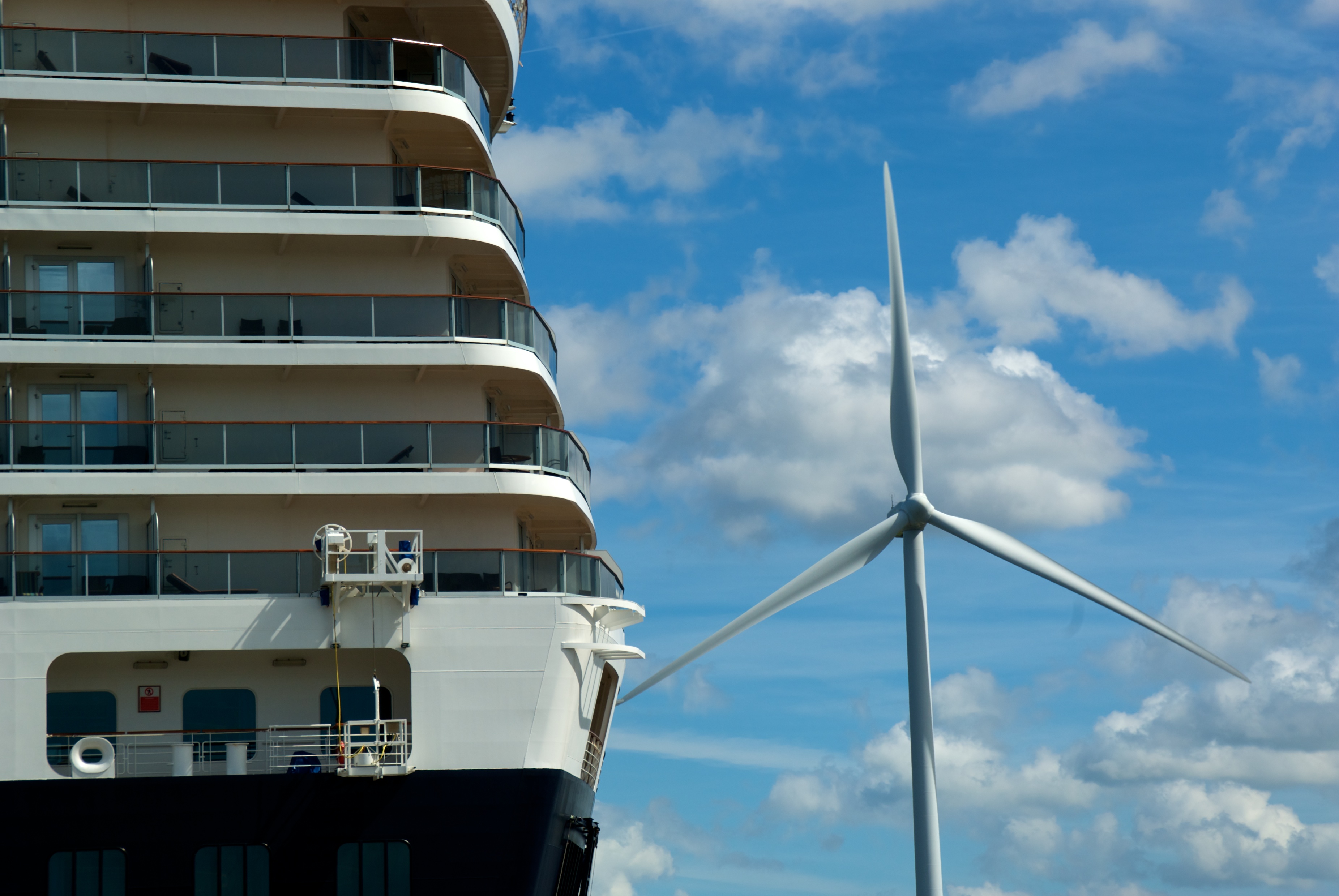 Green Globe - Rivercruise Port Amsterdam